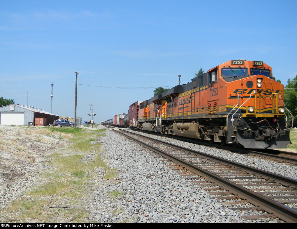 BNSF 7253
